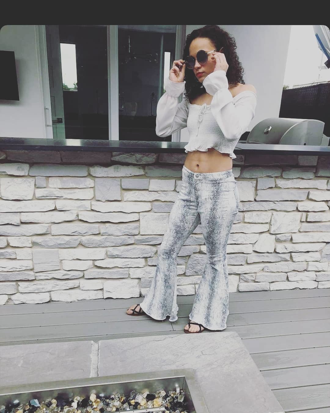 Robyn Renegade's feet