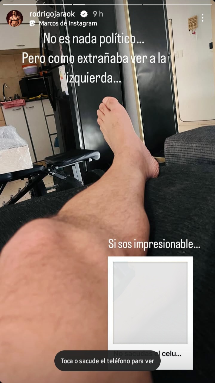Rodrigo Jara's feet