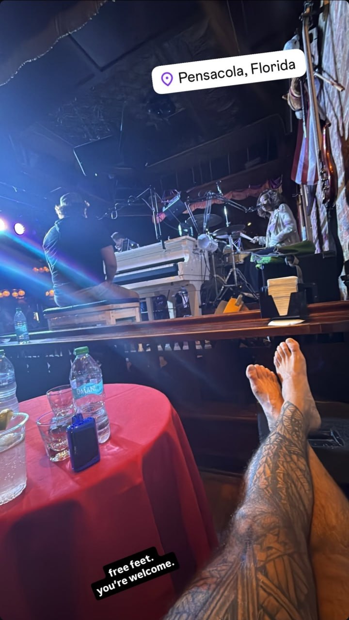 Roman Macek's feet