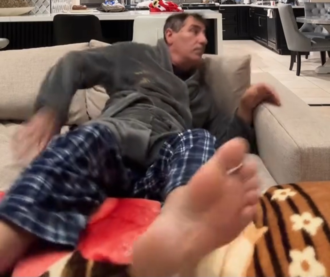 Ron Awadis's feet