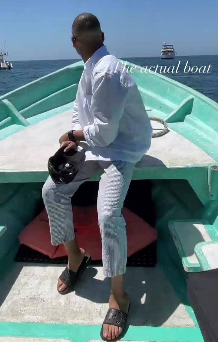 Ryan Jamaal Swain's feet