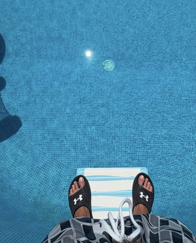 Ryan Prescott's feet