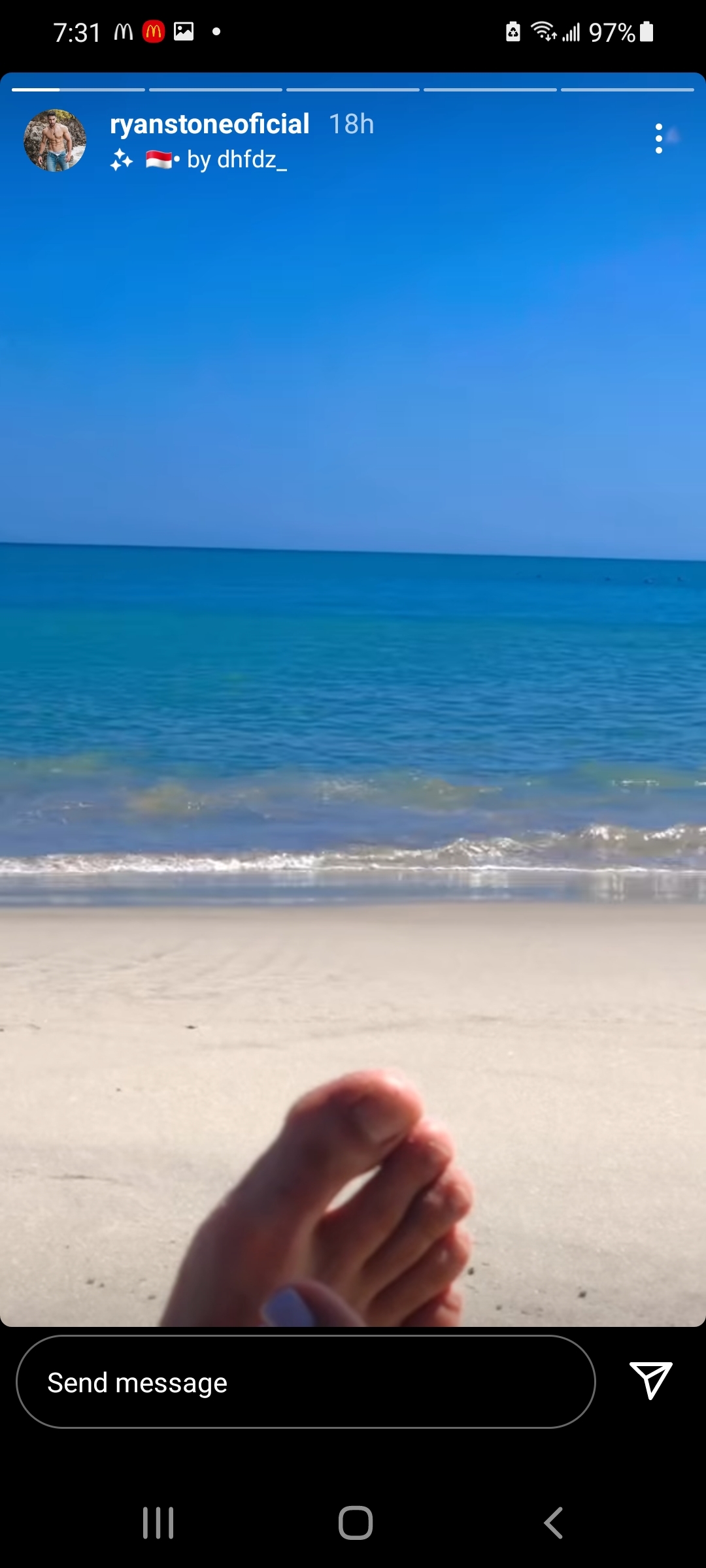 Ryan Stone's feet