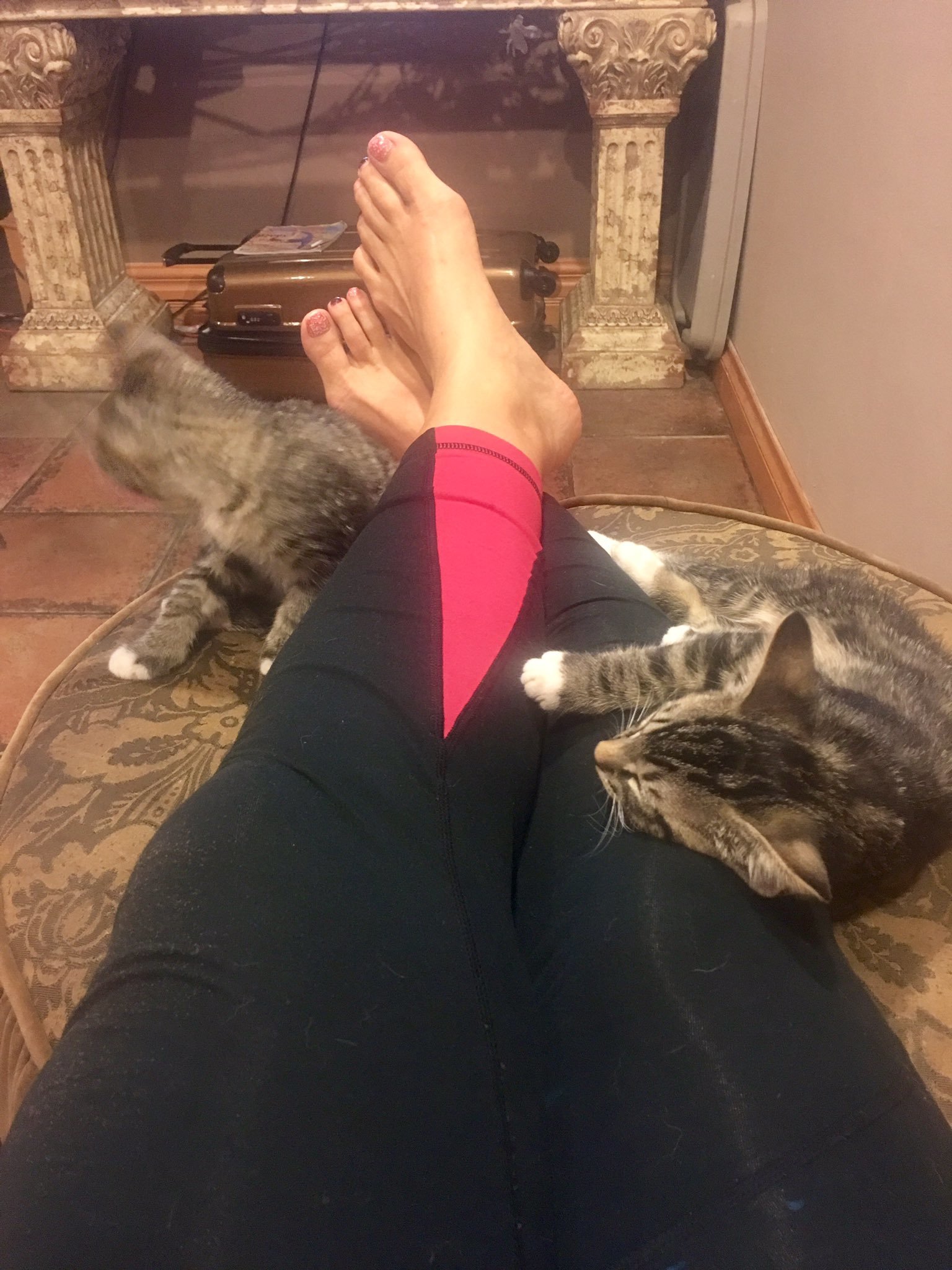 Saharra Huxly's feet