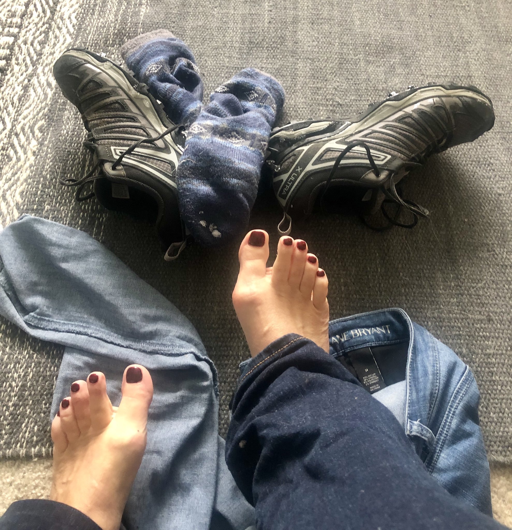 Saharra Huxly's feet