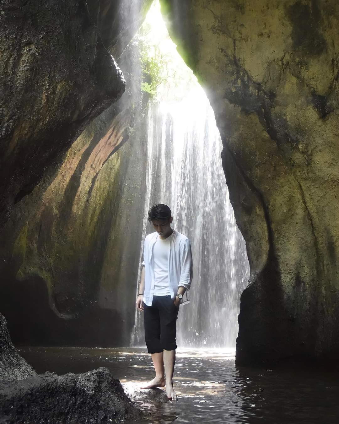 Saiful Lufias's feet