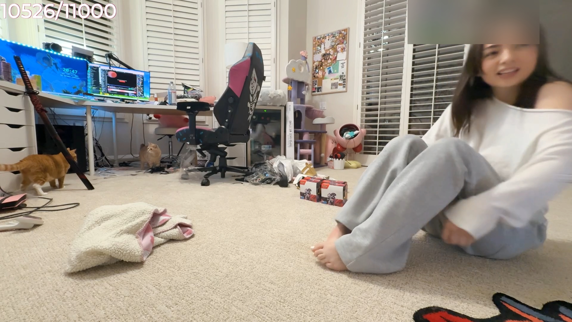 Sakura Shymko's feet