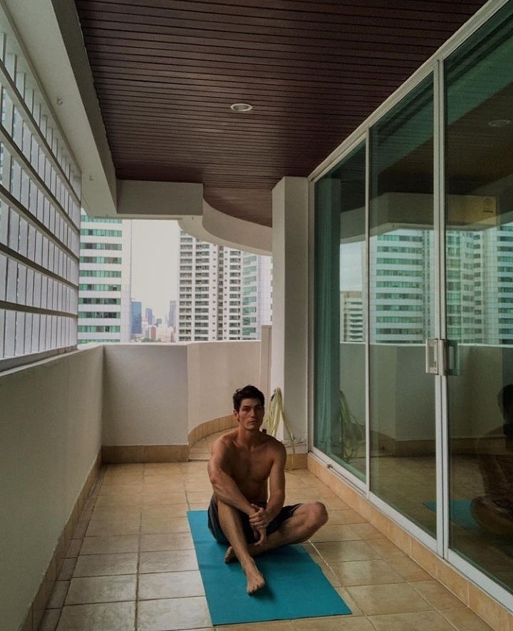 Sam Way's feet