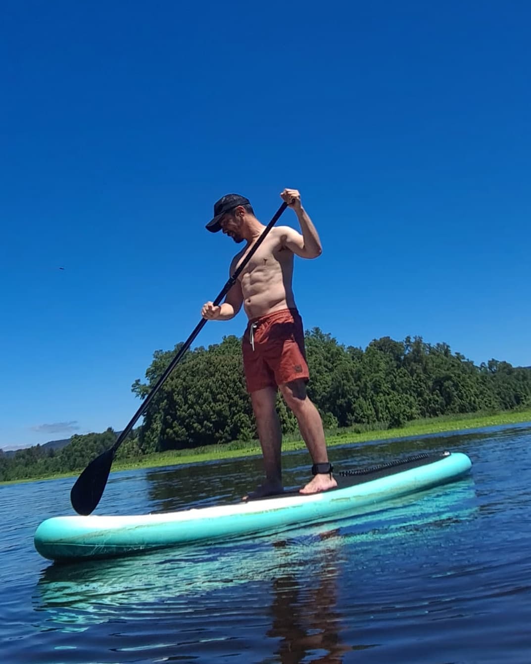 Samuel González's feet