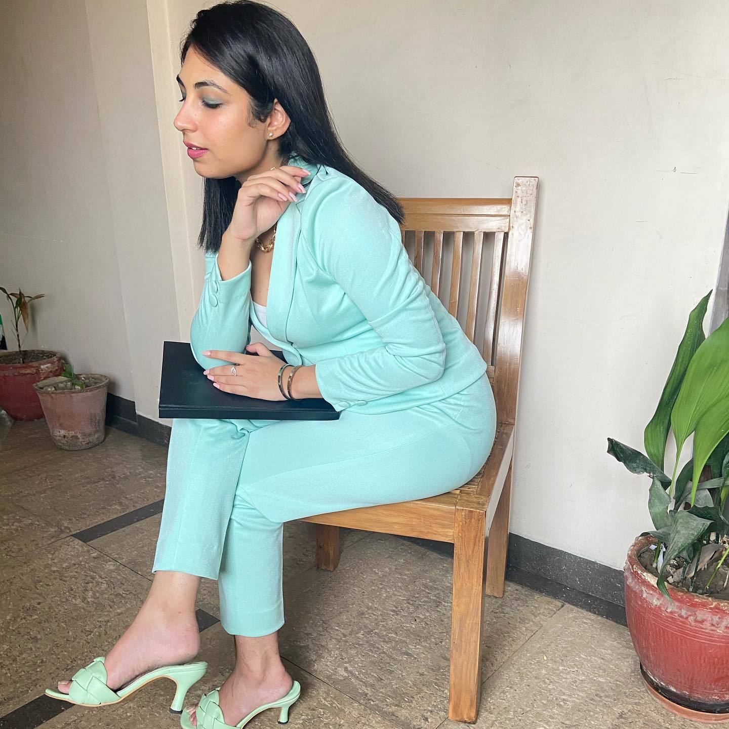 Sana Sahni's feet