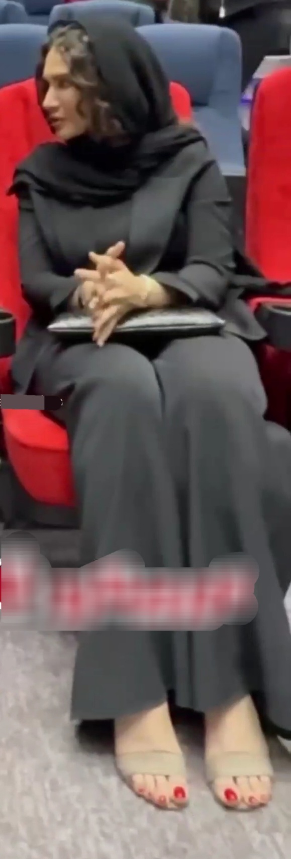 Sanaz Saeedi's feet