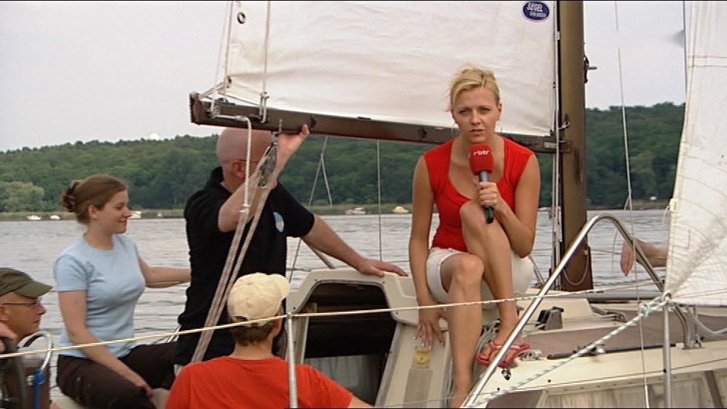 Sarah Beckmann's feet