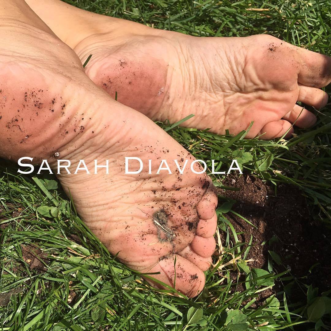 Sarah Diavola's feet