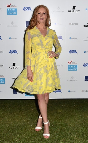 Sarah Jane Mees Feet I Piedi Di Sarah Jane Mee Celebrities Feet 2024