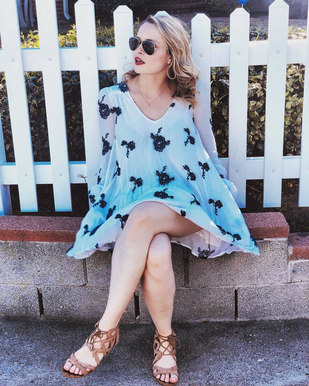 Sarah Lynn Robinson's feet