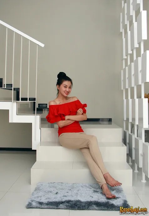 Sarwendah Tan's feet