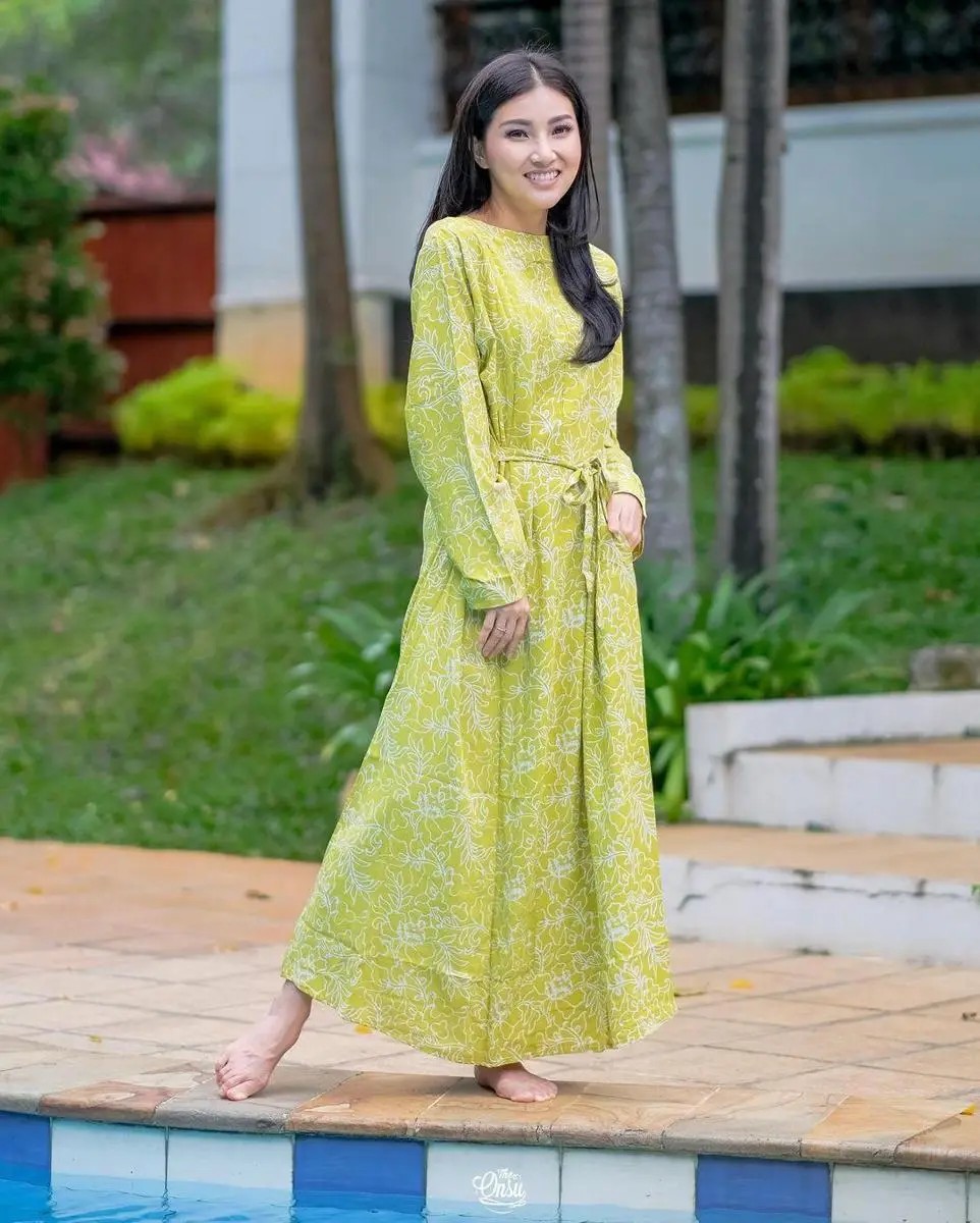 Sarwendah Tan's feet