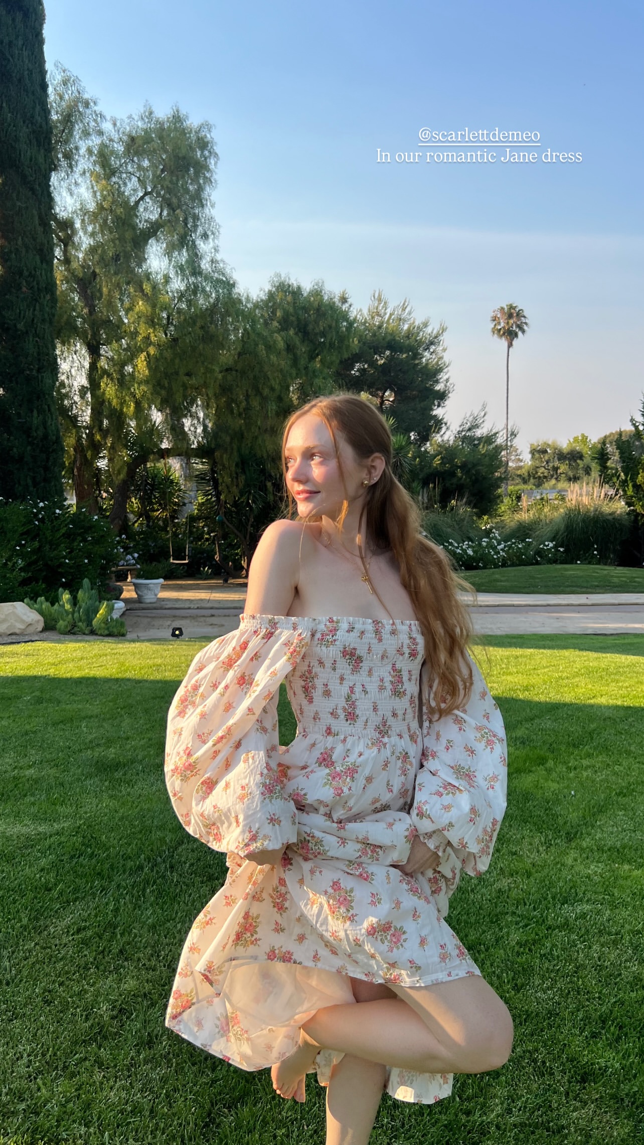 Scarlett DeMeo's feet