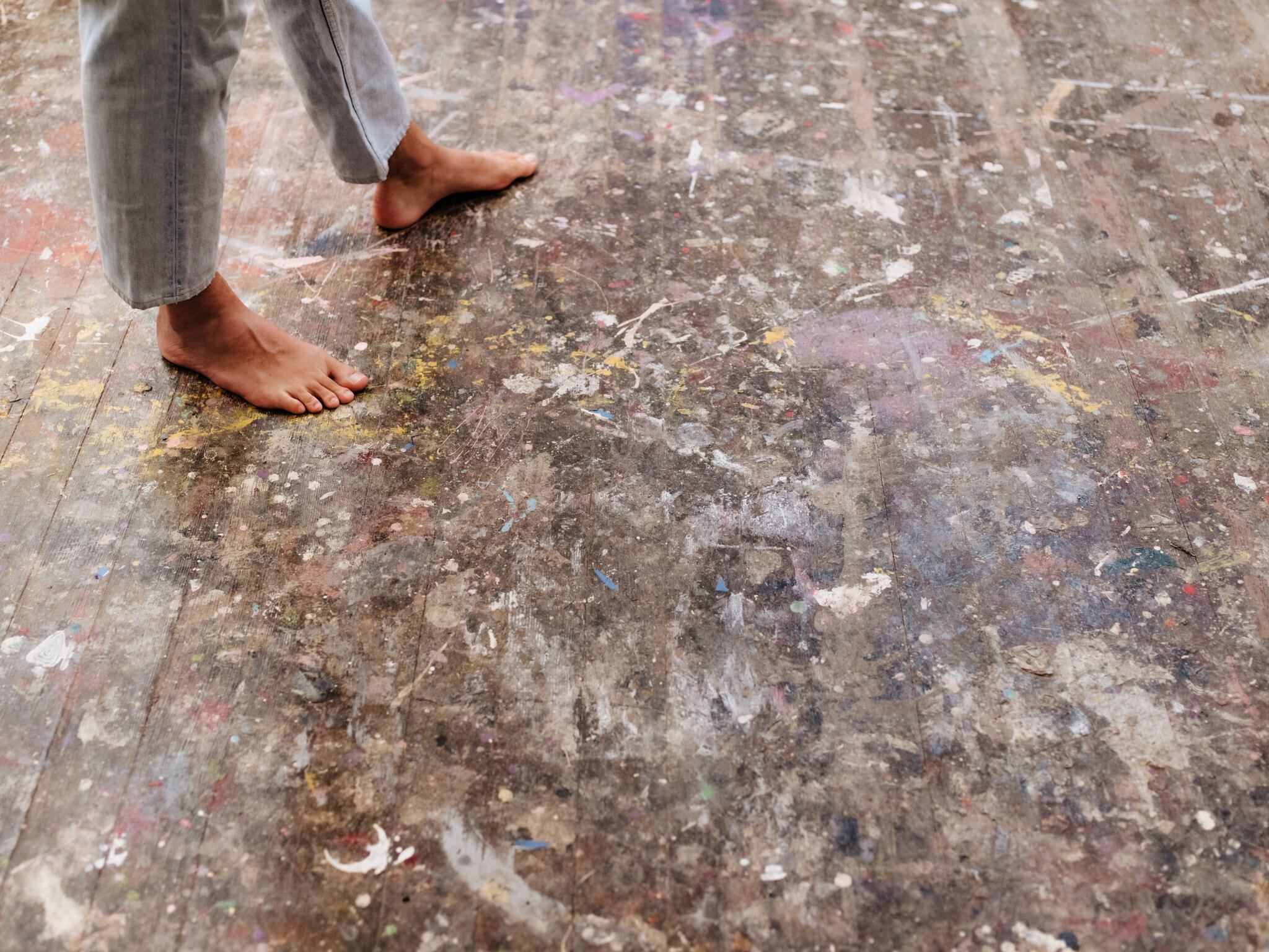 Seth Bogart's feet