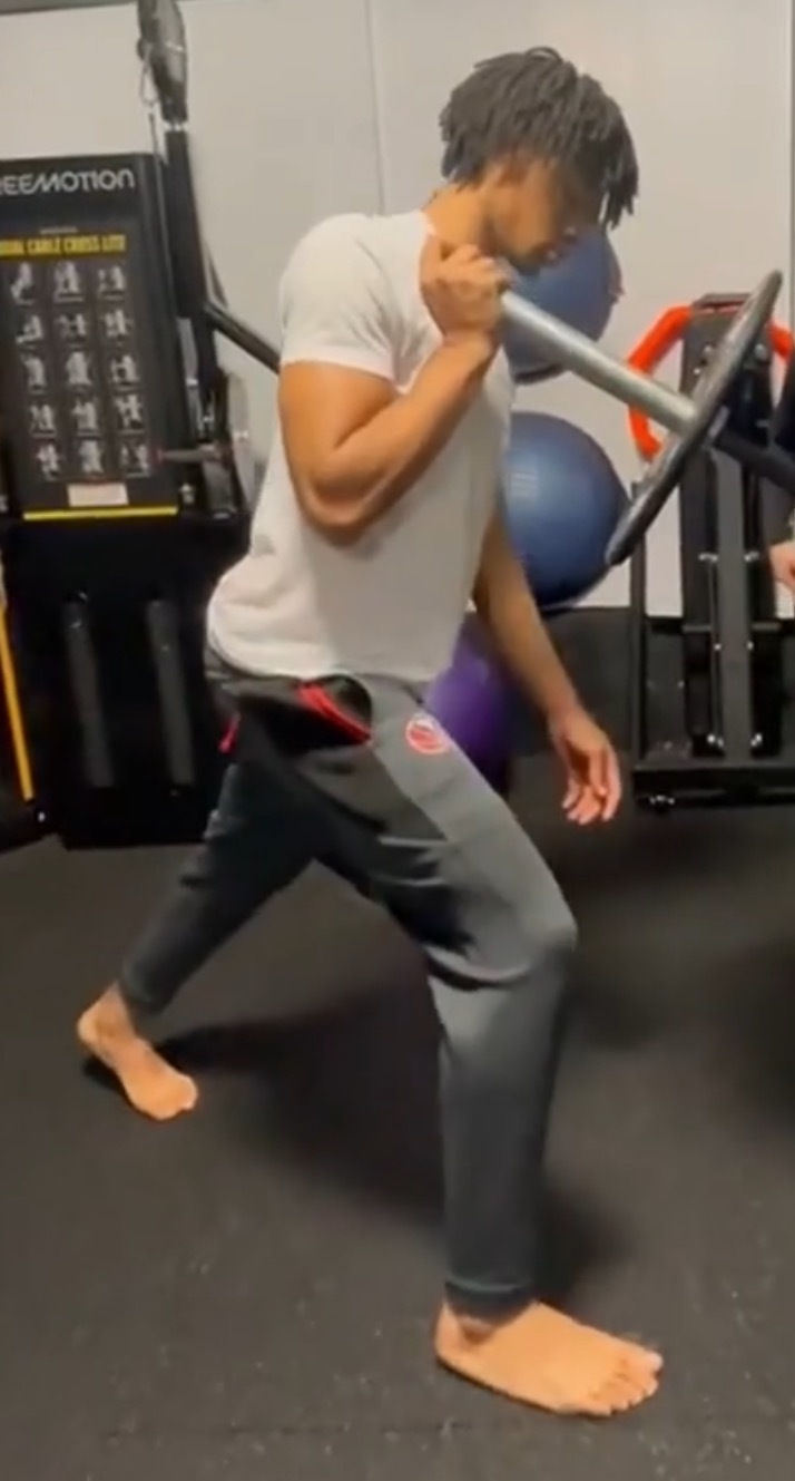 Shaedon Sharpe's feet