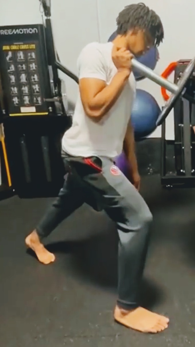 Shaedon Sharpe's feet