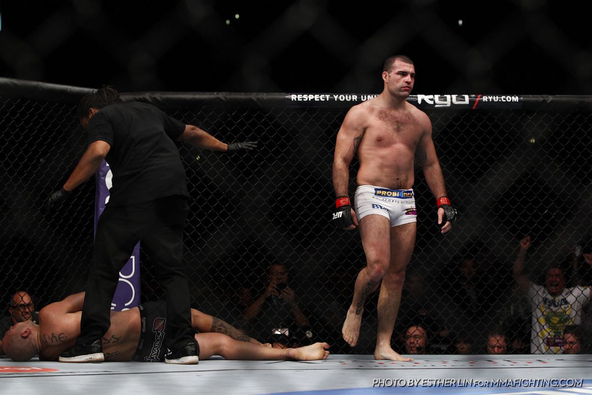 Shogun Rua's feet