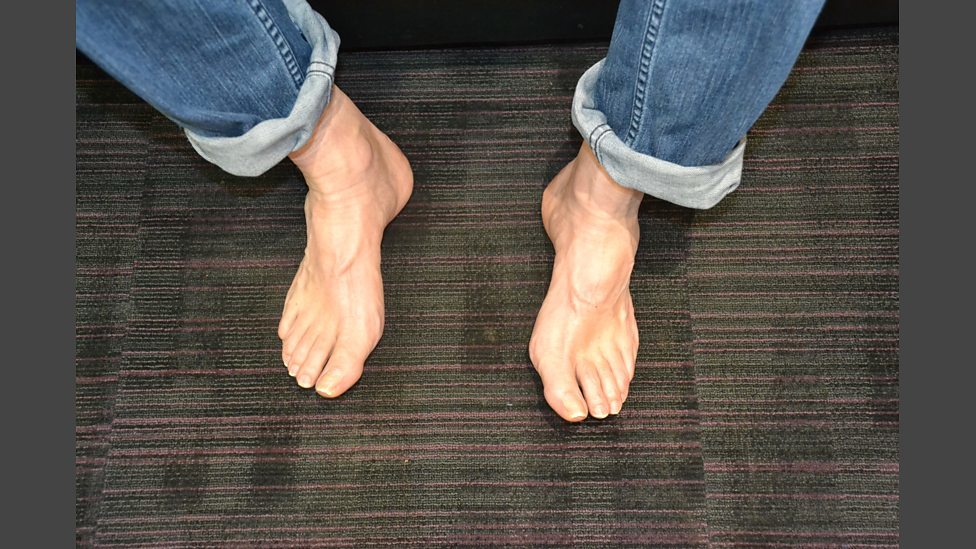 Simon Mayo's feet