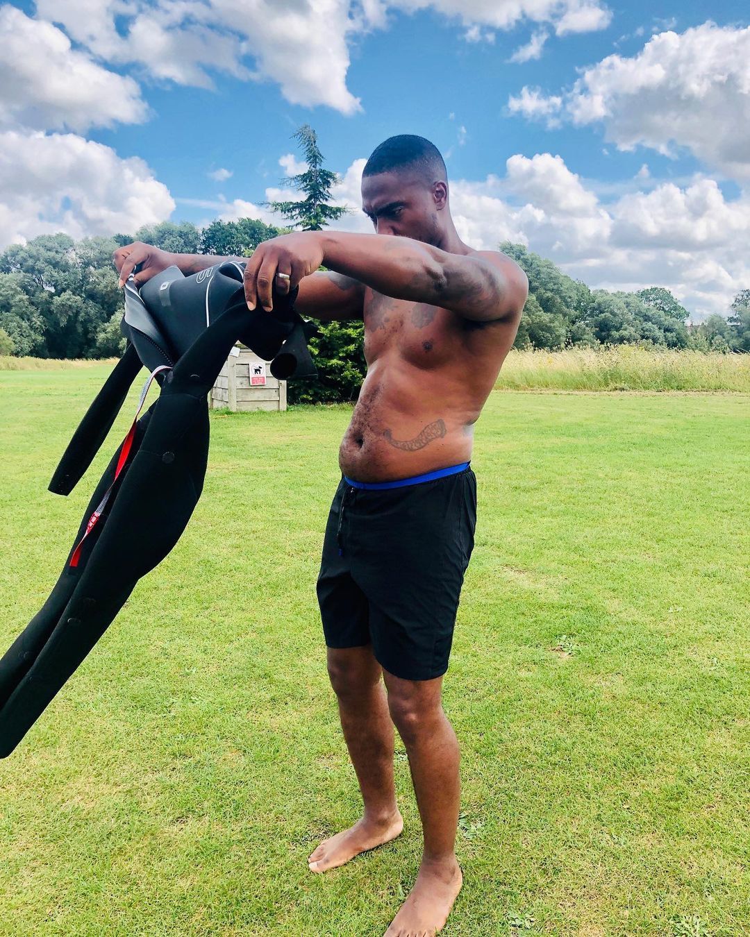 Simon Webbe's feet