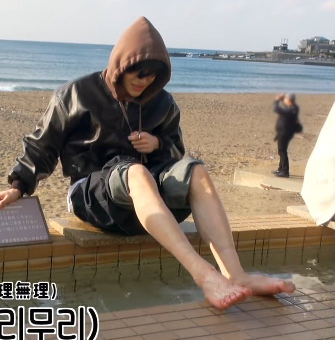 Sion Oh's feet