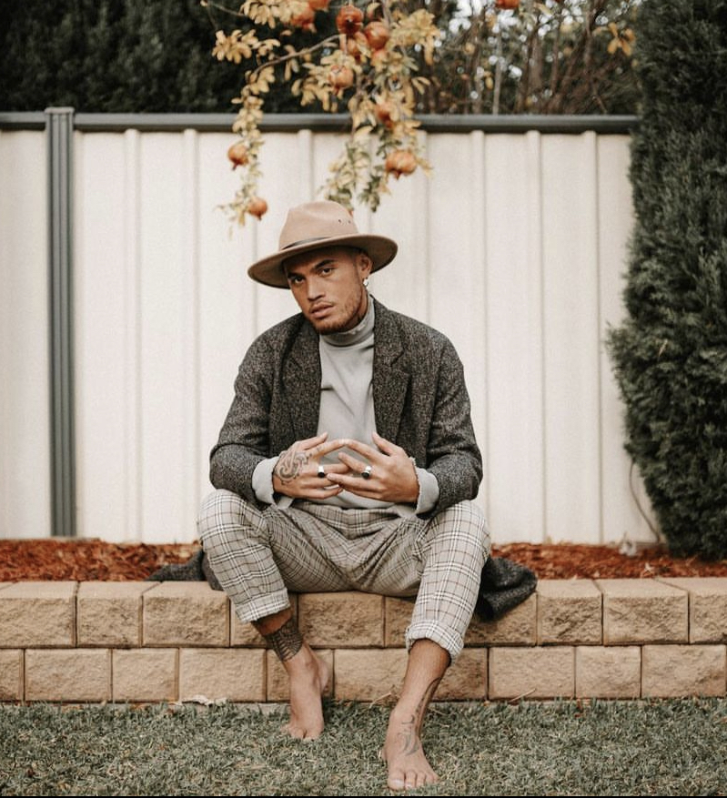 Stan Walker's feet