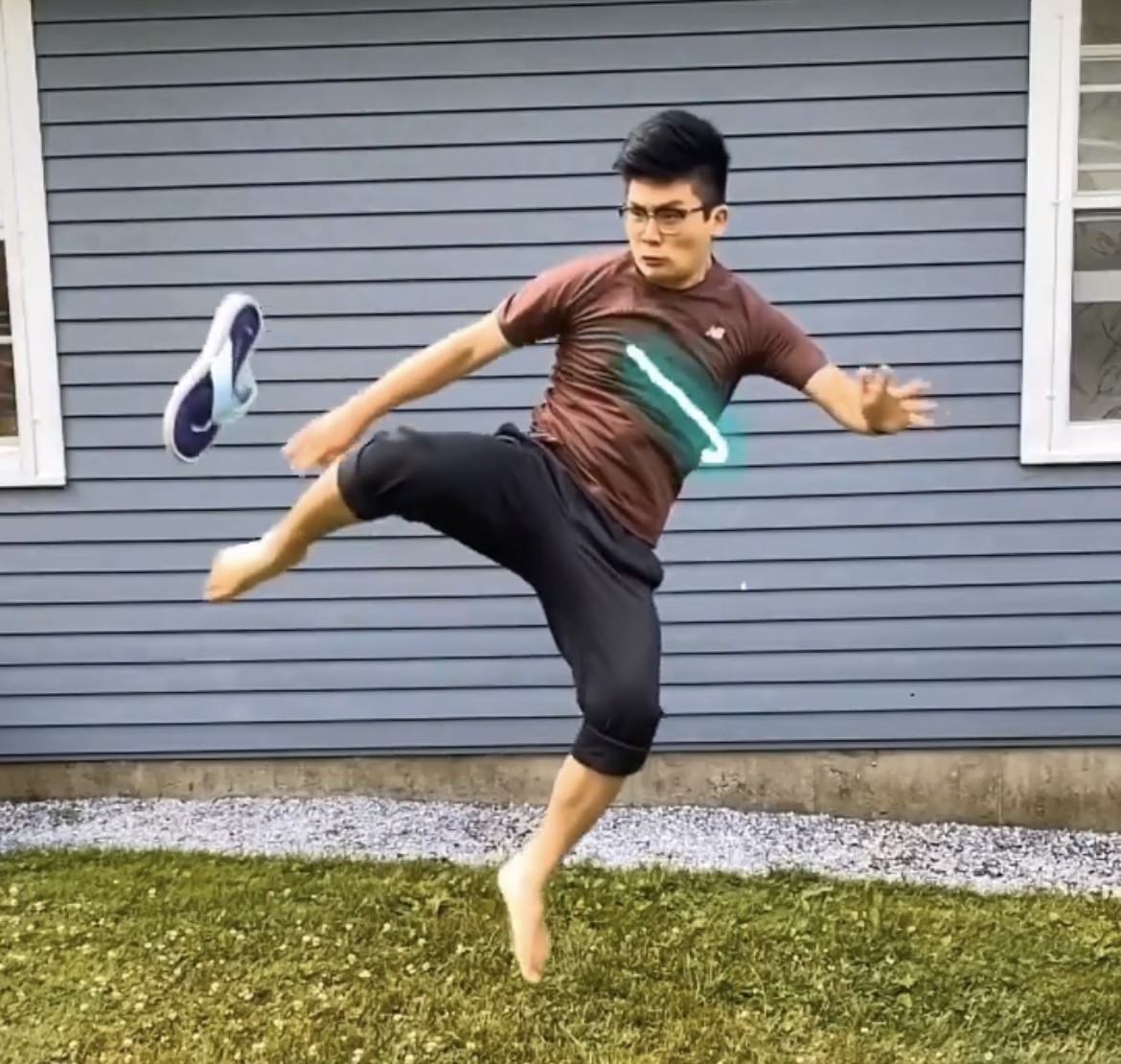 Steven He's feet
