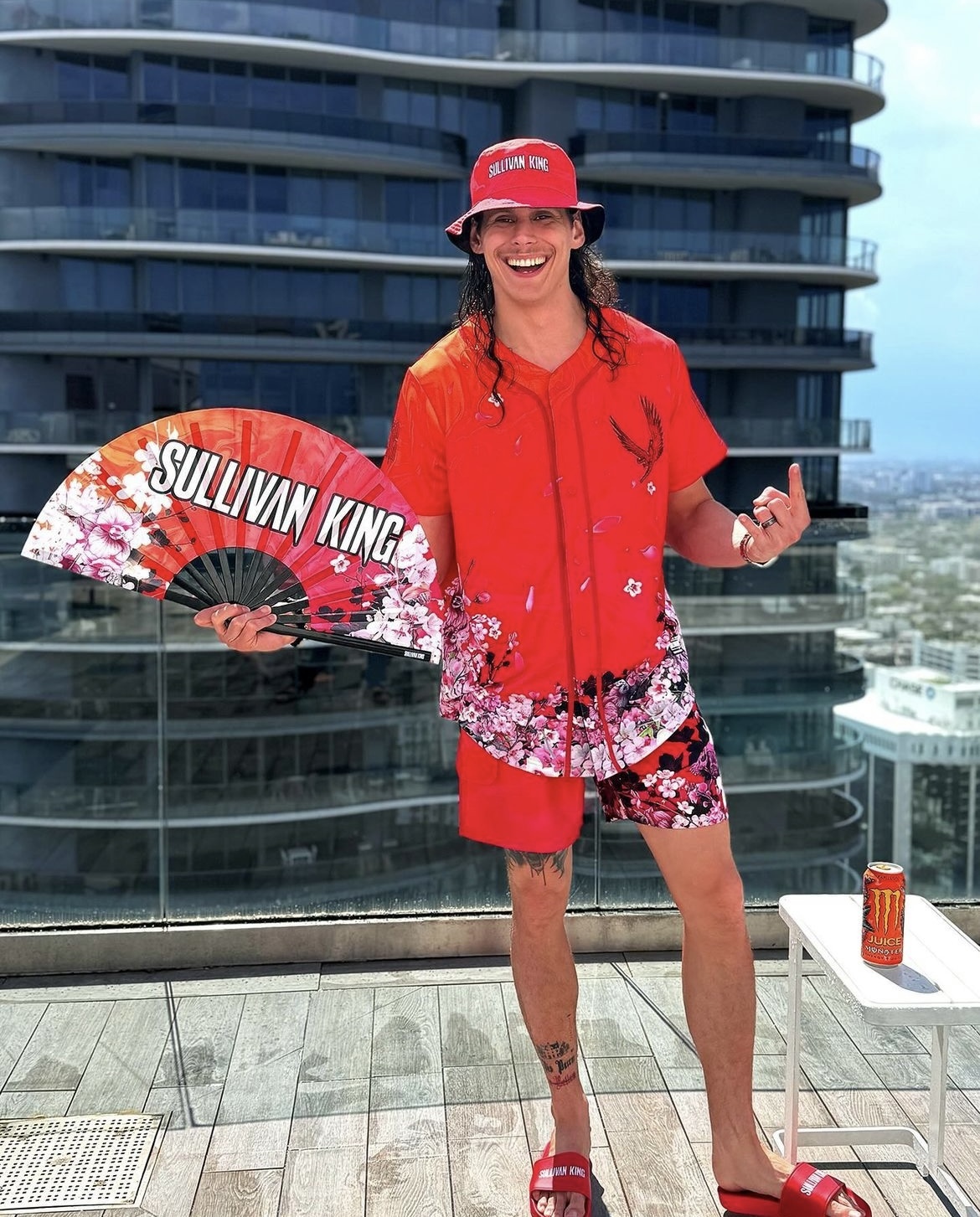 Sullivan King's feet