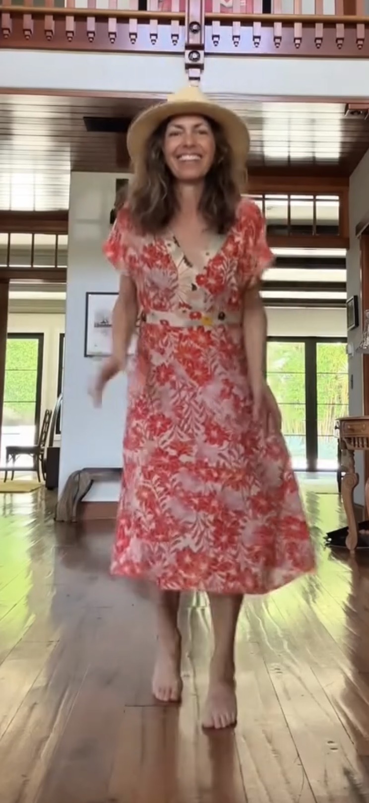 Susanna Hoffs's feet