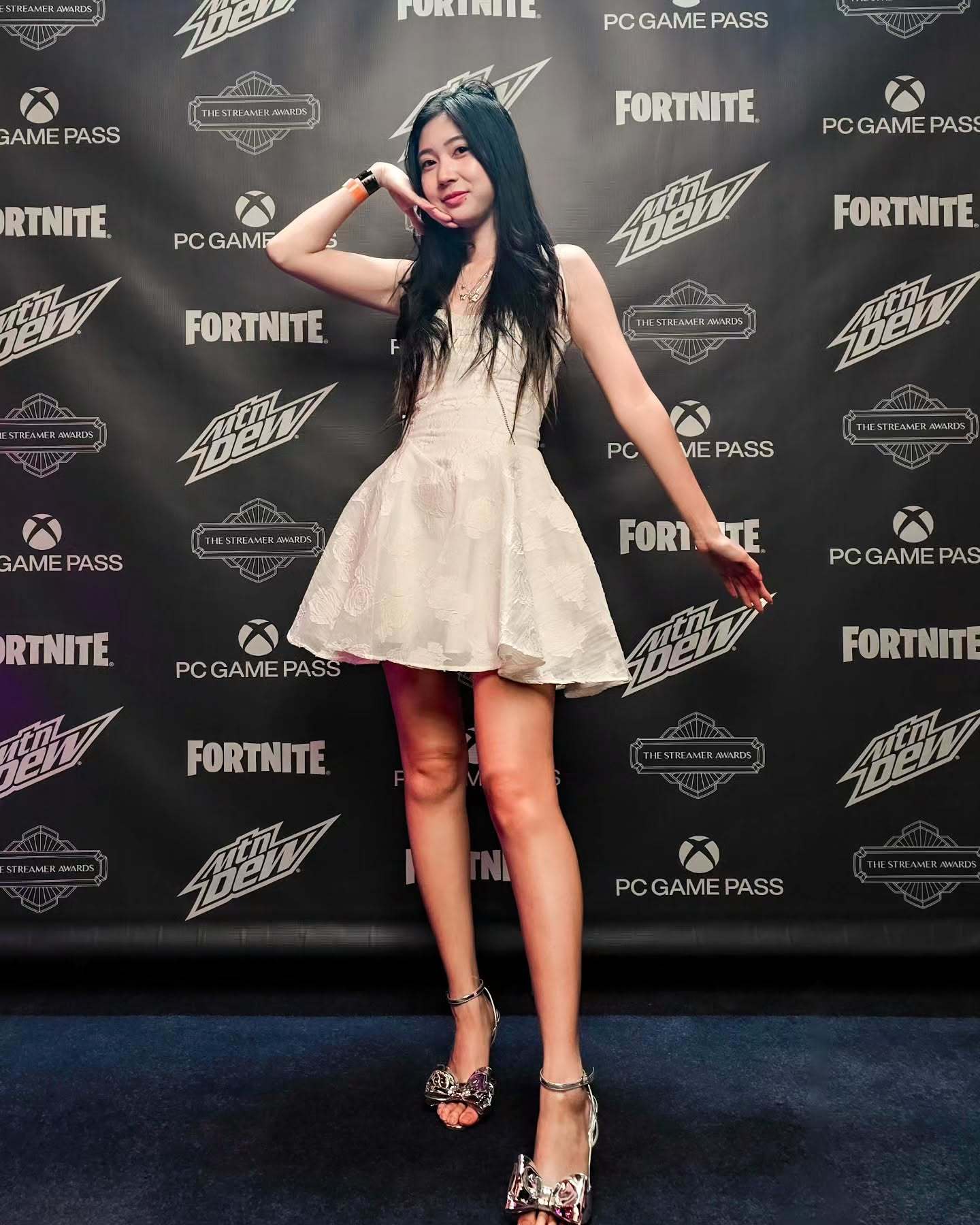 T10Nat's feet