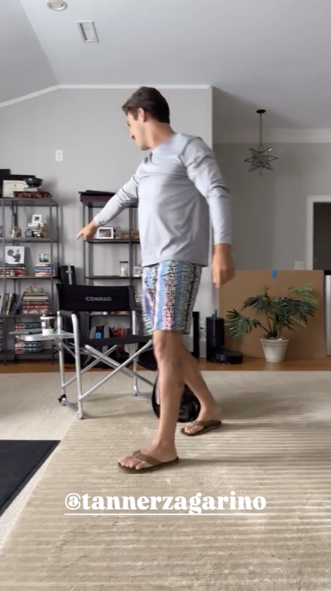Tanner Zagarino's feet