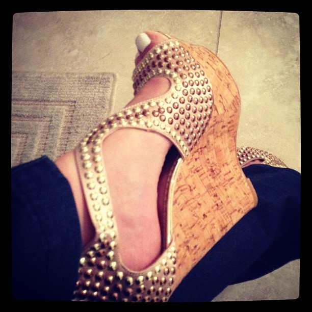 Taylor Stevens's feet