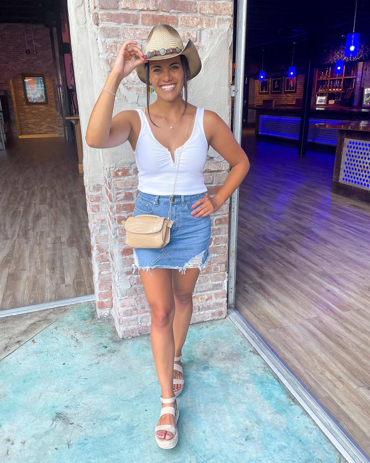 Taylor Brucks Feet I Piedi Di Taylor Bruck Celebrities Feet 2024