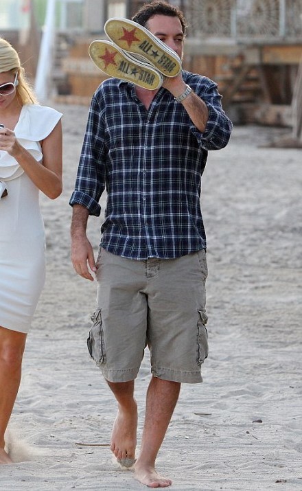 Todd Phillips's feet