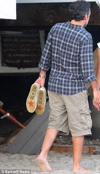 Todd Phillips's feet