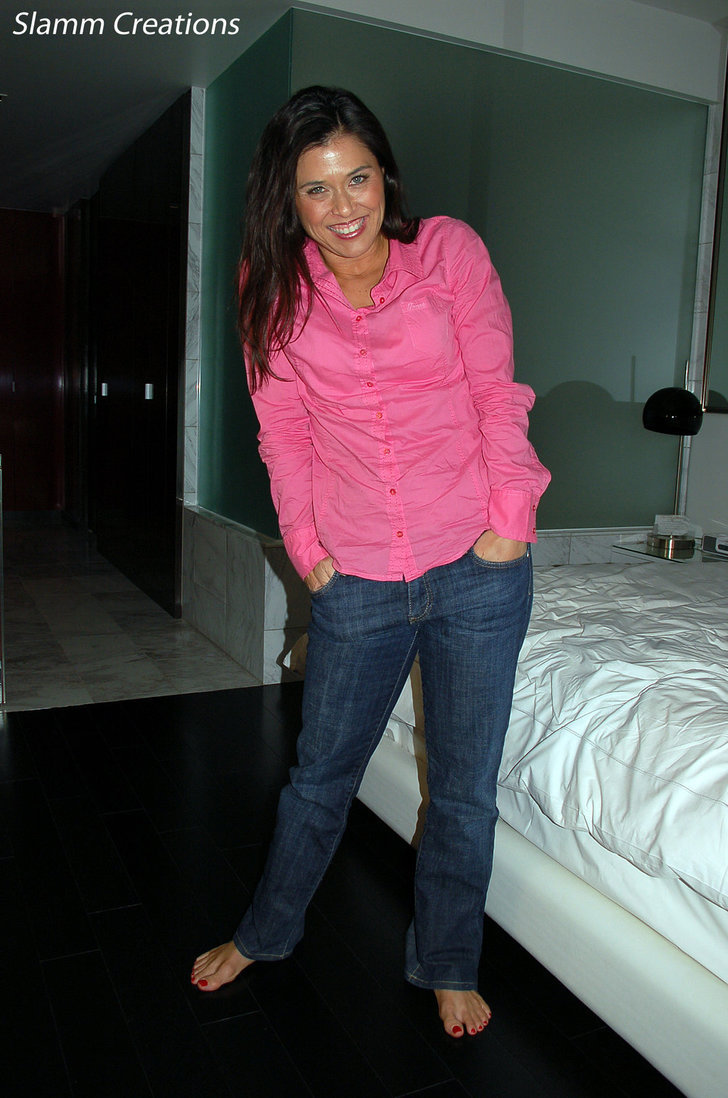 Tomiko Tajima's feet