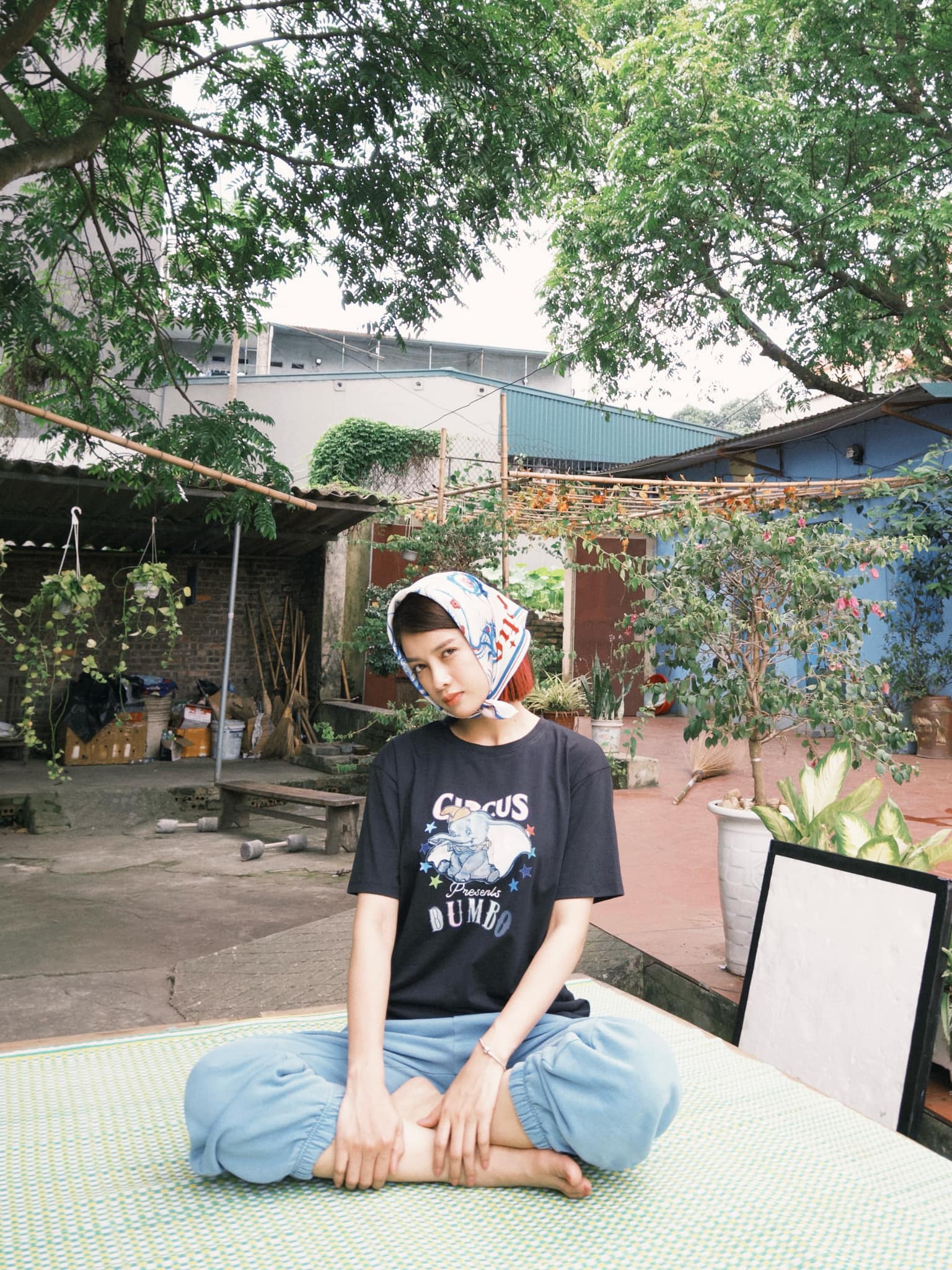 Trinh My Duyen's feet