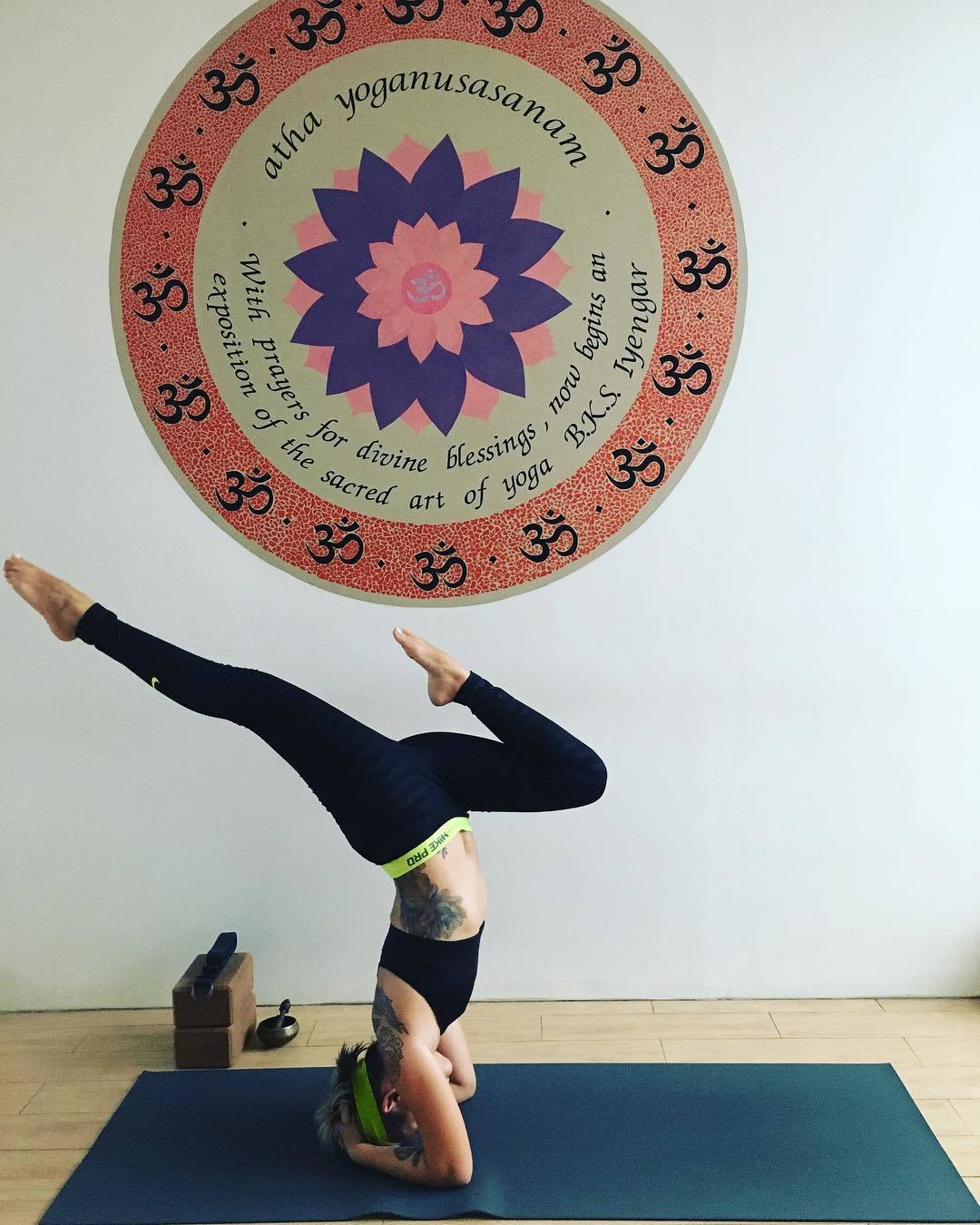 Tuesday Vargas's feet