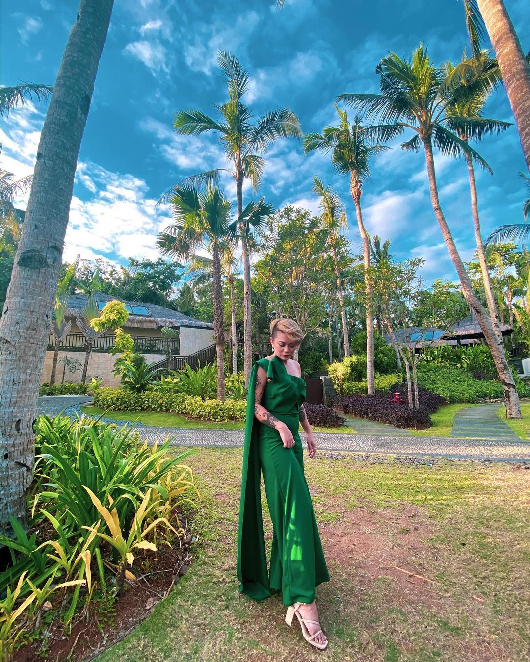 Tuesday Vargas's feet