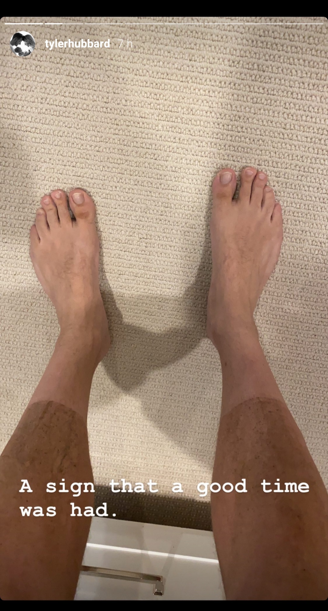 Tyler Hubbard's feet