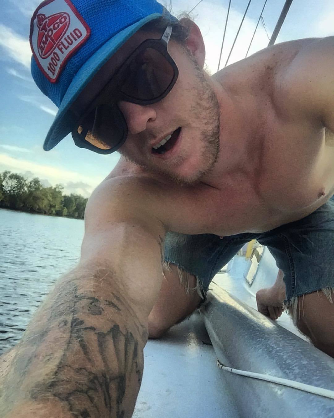 Tyler Rowland's Instagram, Twitter & Facebook on IDCrawl