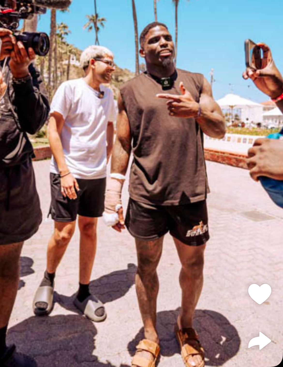 Tyreek Hill's feet