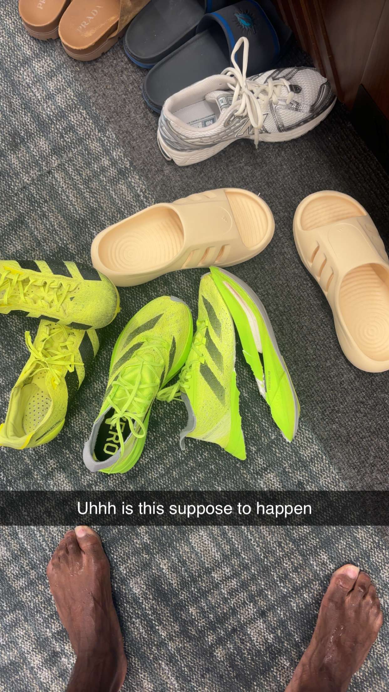 Tyreek Hill's feet