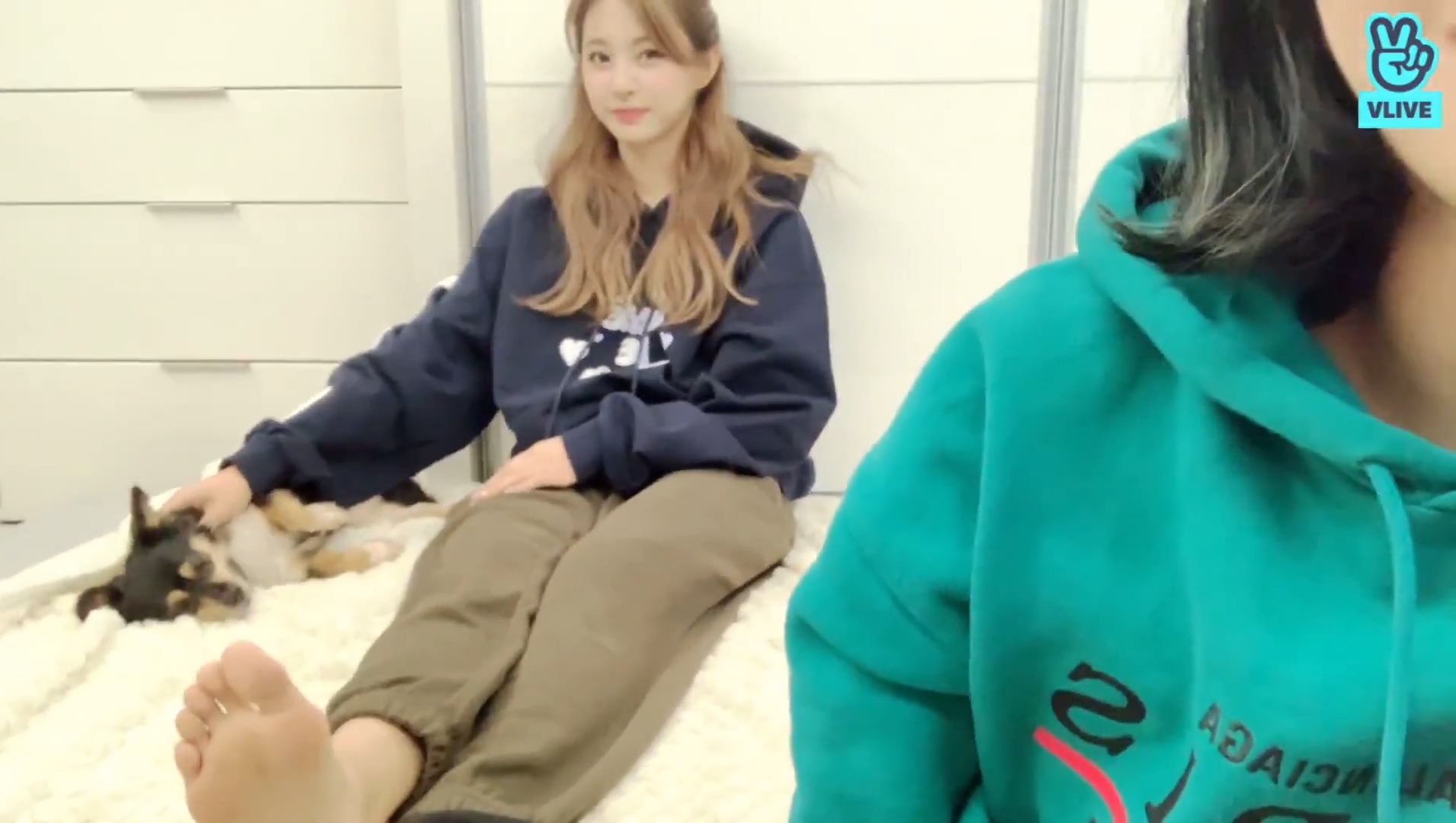 쯔위 - 발바닥 마이너 갤러리