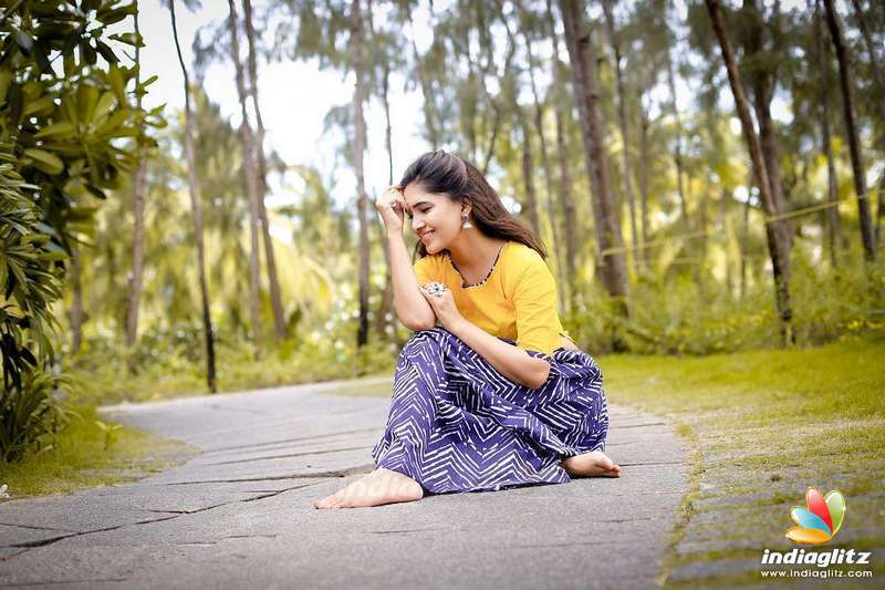 Vani Bhojans Feet I Piedi Di Vani Bhojan Celebrities Feet 2025