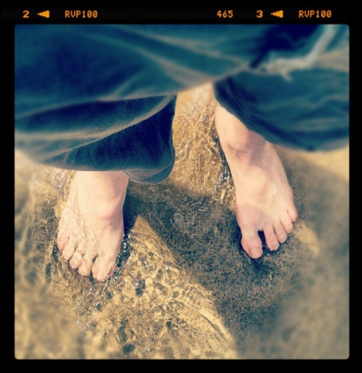 Víctor Vidal's feet